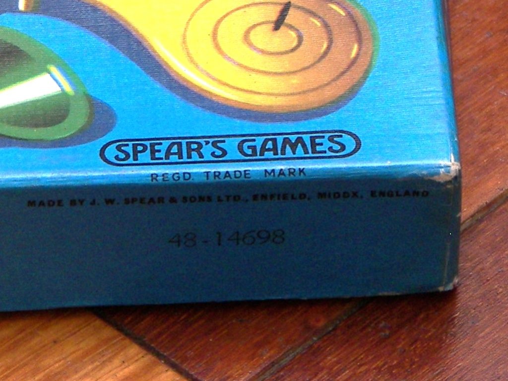 1960's Flying Hats Game Made in England by Spear's Games - tomsk3000