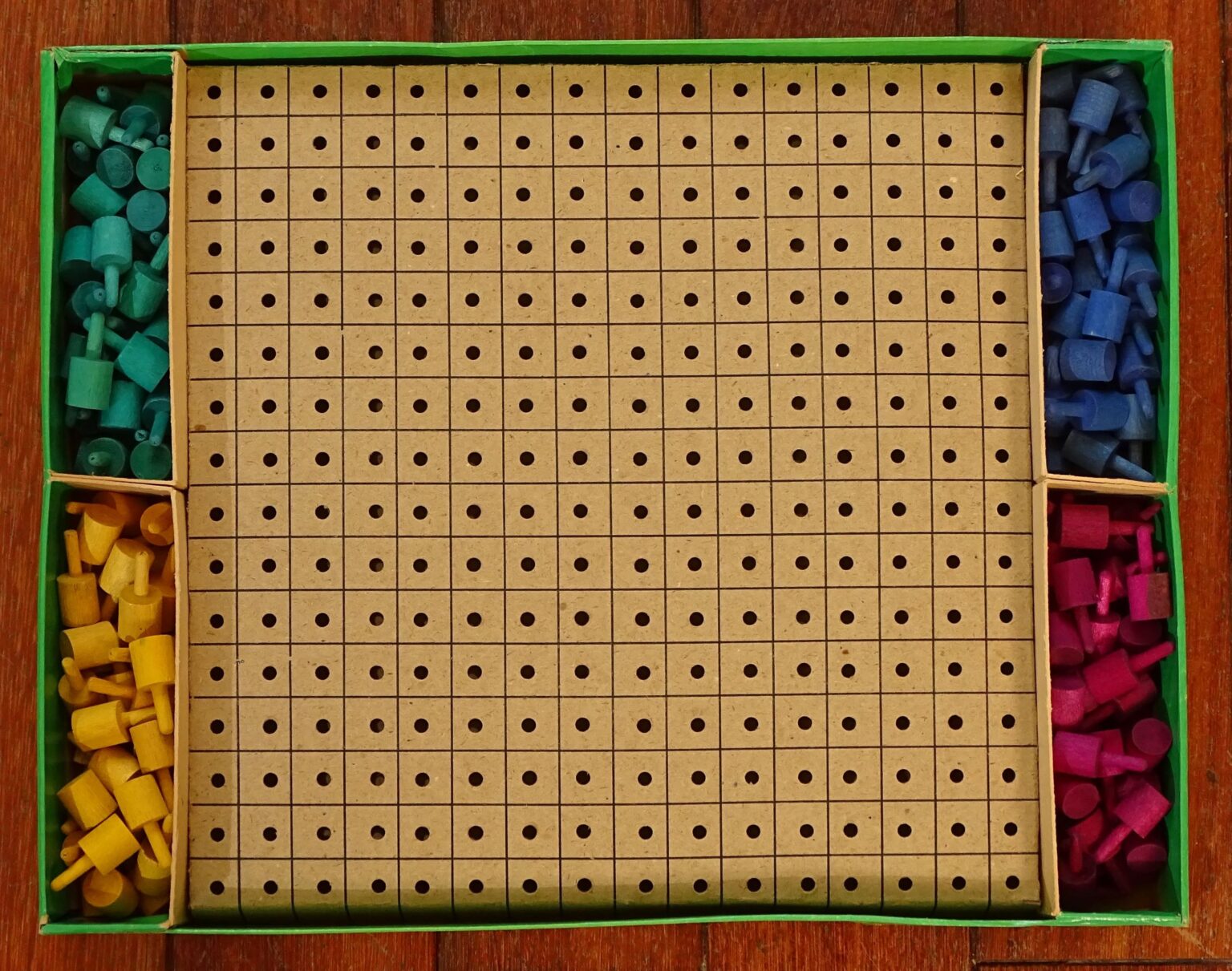 1920's PEG-A-RO Strategy Game by Kay, England - tomsk3000